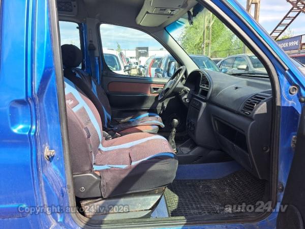 Zils Citroen Berlingo 1998 Tallina, ar dzinēja tilpumu 1.40 L un nobraukumu 296 tūkst. km par 499 €, foto 6 vietnē AUTOMOTO.COM.LV