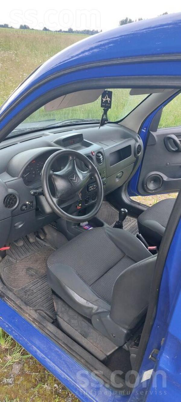 Blue Citroen Berlingo 2008 in Aizkraukle, with an engine capacity of 1.60 L and mileage of 300 thousand km for 1678 €, photo 9 on AUTOMOTO.COM.LV