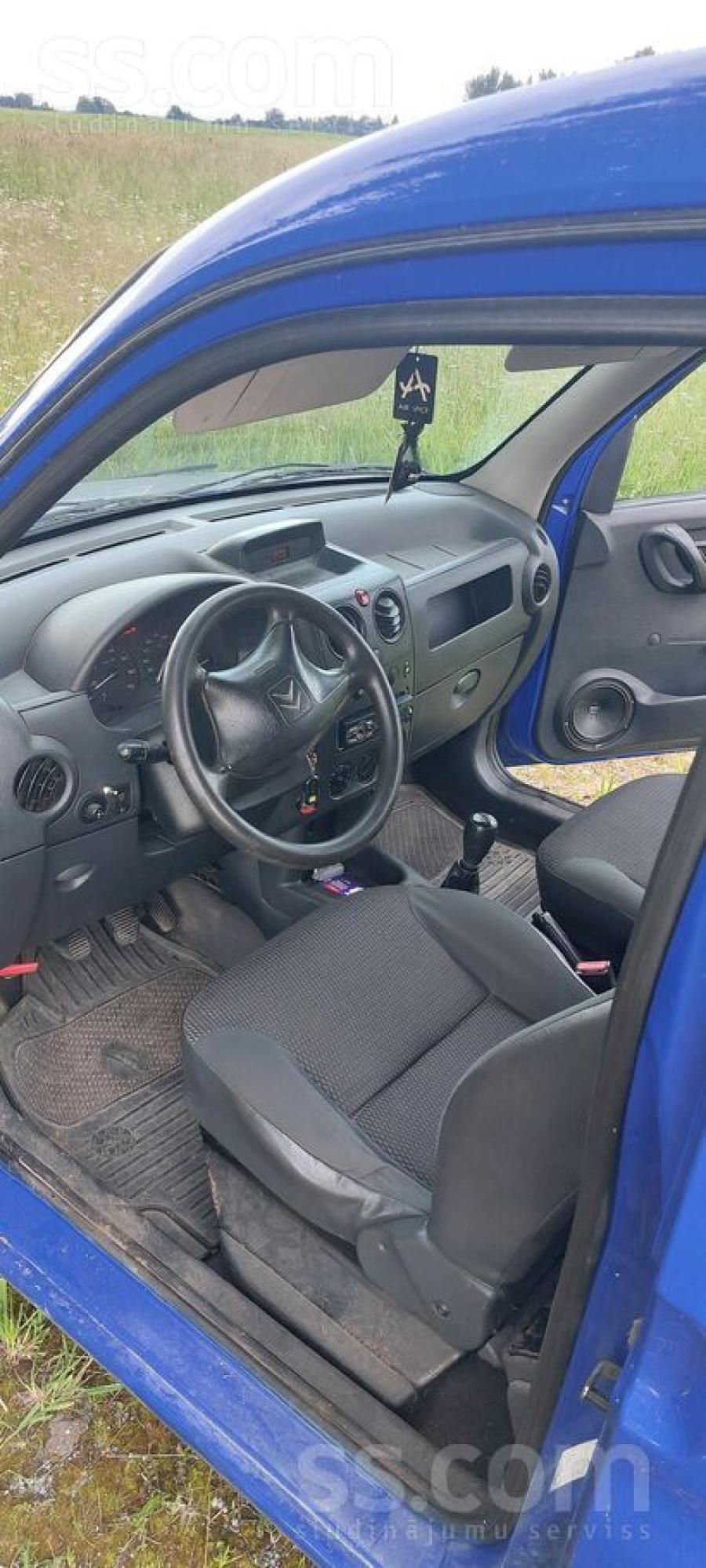 Zils Citroen Berlingo 2008 Aizkraukle, ar dzinēja tilpumu 1.60 L un nobraukumu 300 tūkst. km par 1678 €, foto 10 vietnē AUTOMOTO.COM.LV