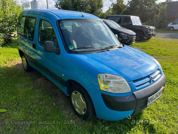 Blue Citroen Berlingo 2008 in Viljandi, with an engine capacity of 1.60 L and mileage of 233 thousand km for 1990 €, photo 1 on AUTOMOTO.COM.LV
