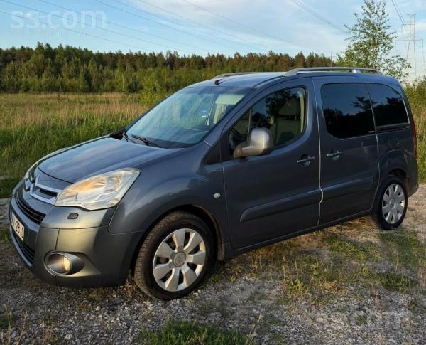 Zils Citroen Berlingo 2009 Rīga, ar dzinēja tilpumu 1.60 L un nobraukumu 350 tūkst. km par 2400 €, foto 2 vietnē AUTOMOTO.COM.LV