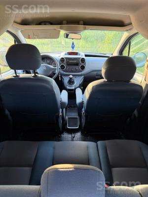 Zils Citroen Berlingo 2009 Rīga, ar dzinēja tilpumu 1.60 L un nobraukumu 350 tūkst. km par 2400 €, foto 7 vietnē AUTOMOTO.COM.LV