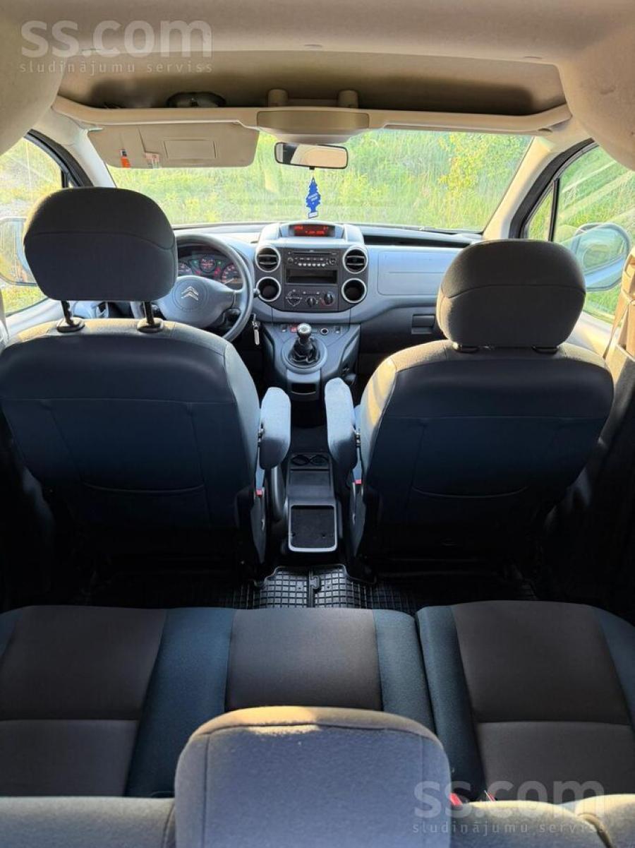 Zils Citroen Berlingo 2009 Rīga, ar dzinēja tilpumu 1.60 L un nobraukumu 350 tūkst. km par 2400 €, foto 7 vietnē AUTOMOTO.COM.LV
