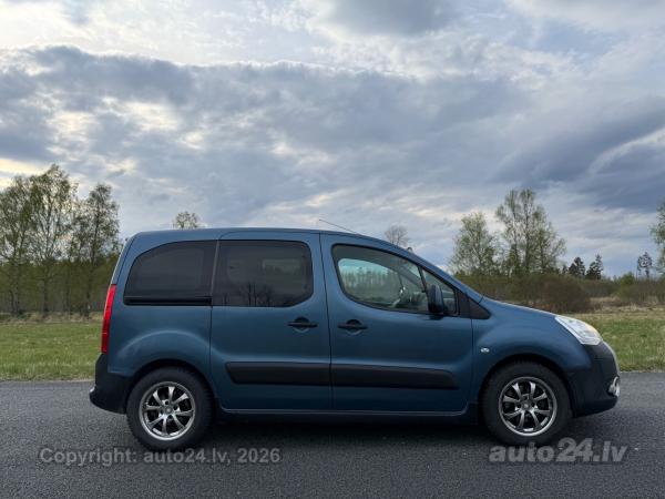 Zils Citroen Berlingo 2010 Kehra, ar dzinēja tilpumu 1.60 L un nobraukumu 340 tūkst. km par 2850 €, foto 8 vietnē AUTOMOTO.COM.LV