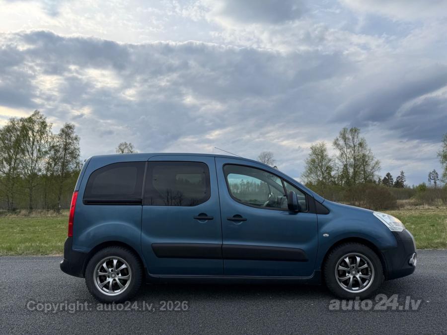Zils Citroen Berlingo 2010 Kehra, ar dzinēja tilpumu 1.60 L un nobraukumu 340 tūkst. km par 2850 €, foto 9 vietnē AUTOMOTO.COM.LV