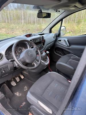 Zils Citroen Berlingo 2010 Kehra, ar dzinēja tilpumu 1.60 L un nobraukumu 340 tūkst. km par 2850 €, foto 13 vietnē AUTOMOTO.COM.LV