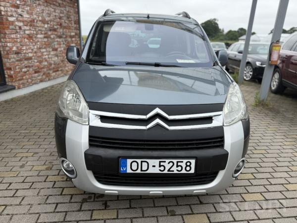 Blue Citroen Berlingo 2010 in Talsi, with an engine capacity of 1.60 L and mileage of 300 thousand km for 4950 €, photo 6 on AUTOMOTO.COM.LV