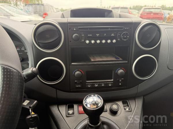 Blue Citroen Berlingo 2010 in Talsi, with an engine capacity of 1.60 L and mileage of 300 thousand km for 4950 €, photo 9 on AUTOMOTO.COM.LV