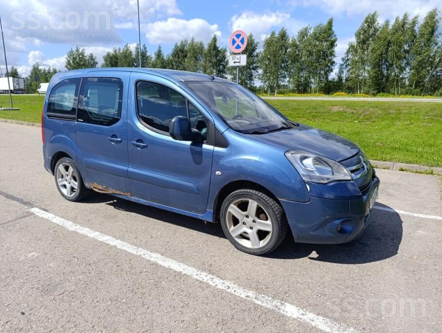 Zils Citroen Berlingo 2010 Jelgava, ar dzinēja tilpumu 1.60 L un nobraukumu 364 tūkst. km par 1400 €, foto 1 vietnē AUTOMOTO.COM.LV