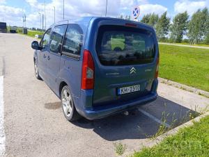 Zils Citroen Berlingo 2010 Jelgava, ar dzinēja tilpumu 1.60 L un nobraukumu 364 tūkst. km par 1400 €, foto 3 vietnē AUTOMOTO.COM.LV