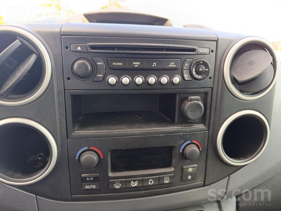 Zils Citroen Berlingo 2010 Jelgava, ar dzinēja tilpumu 1.60 L un nobraukumu 364 tūkst. km par 1400 €, foto 6 vietnē AUTOMOTO.COM.LV