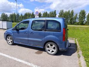 Zils Citroen Berlingo 2010 Jelgava, ar dzinēja tilpumu 1.60 L un nobraukumu 364 tūkst. km par 1400 €, foto 8 vietnē AUTOMOTO.COM.LV