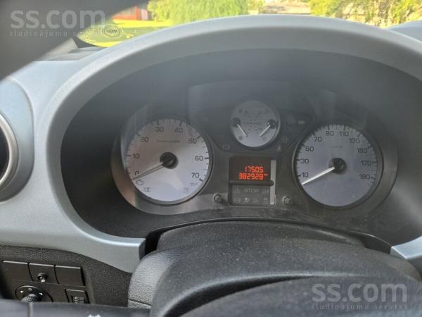 Blue Citroen Berlingo 2013 in Valka, with an engine capacity of 1.60 L and mileage of 383 thousand km for 1199 €, photo 6 on AUTOMOTO.COM.LV