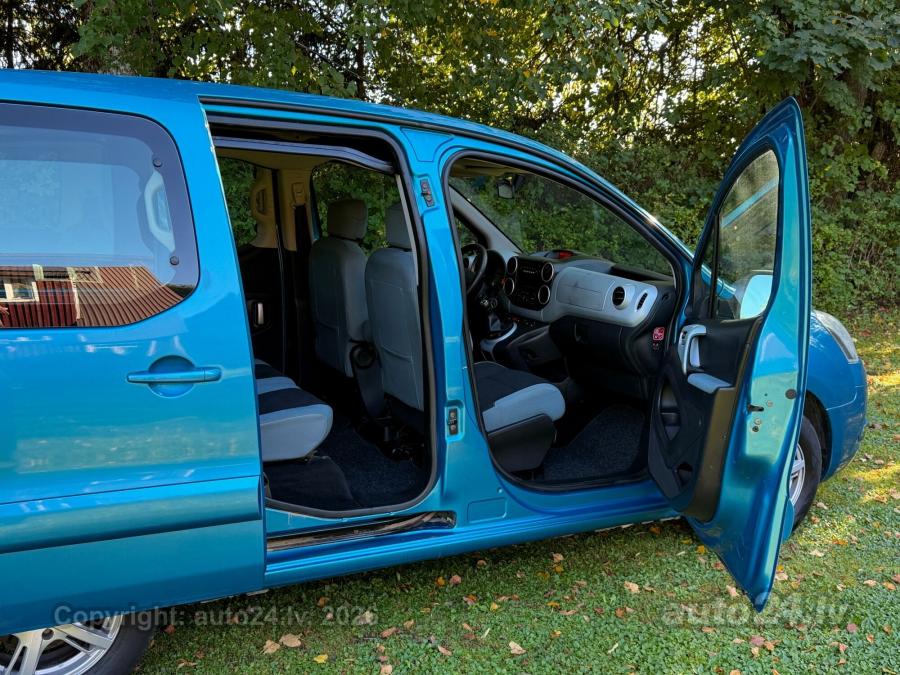 Zils Citroen Berlingo 2013 Tallina, ar dzinēja tilpumu 1.60 L un nobraukumu 167 tūkst. km par 5300 €, foto 20 vietnē AUTOMOTO.COM.LV