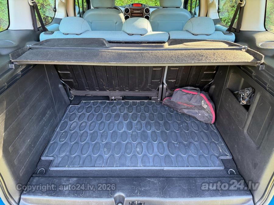 Zils Citroen Berlingo 2013 Tallina, ar dzinēja tilpumu 1.60 L un nobraukumu 167 tūkst. km par 5300 €, foto 31 vietnē AUTOMOTO.COM.LV