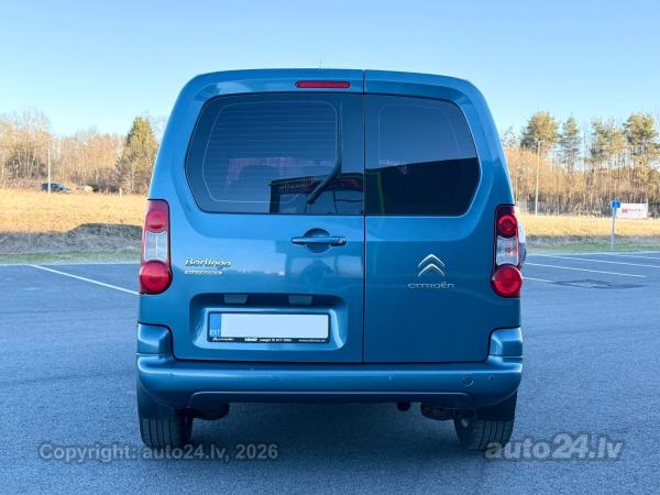 Blue Citroen Berlingo 2015 in Tallinn, with an engine capacity of 1.60 L and mileage of 132 thousand km for 6500 €, photo 5 on AUTOMOTO.COM.LV