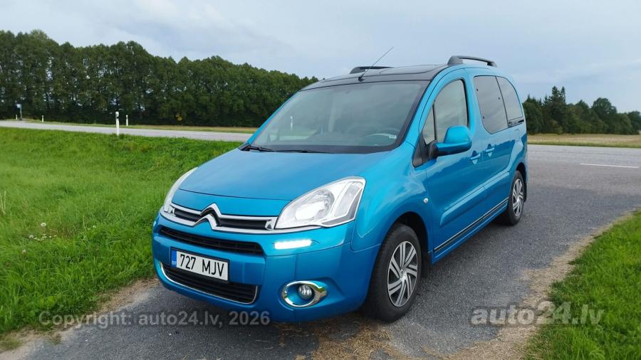 Zils Citroen Berlingo 2015 Tallina, ar dzinēja tilpumu 1.60 L un nobraukumu 186 tūkst. km par 5499 €, foto 1 vietnē AUTOMOTO.COM.LV