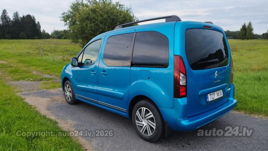 Zils Citroen Berlingo 2015 Tallina, ar dzinēja tilpumu 1.60 L un nobraukumu 186 tūkst. km par 5499 €, foto 6 vietnē AUTOMOTO.COM.LV