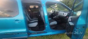 Zils Citroen Berlingo 2015 Tallina, ar dzinēja tilpumu 1.60 L un nobraukumu 186 tūkst. km par 5499 €, foto 19 vietnē AUTOMOTO.COM.LV