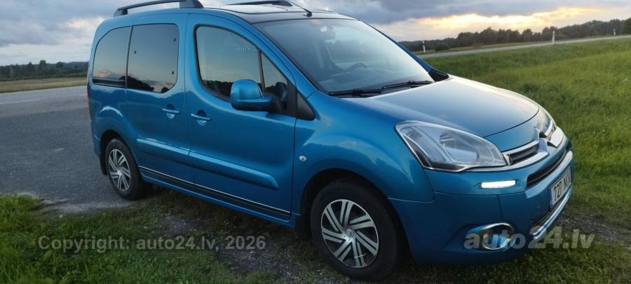Zils Citroen Berlingo 2015 Tallina, ar dzinēja tilpumu 1.60 L un nobraukumu 186 tūkst. km par 5499 €, foto 23 vietnē AUTOMOTO.COM.LV
