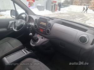 Zils Citroen Berlingo 2016 Tallina, ar dzinēja tilpumu 1.20 L un nobraukumu 180 tūkst. km par 5490 €, foto 8 vietnē AUTOMOTO.COM.LV