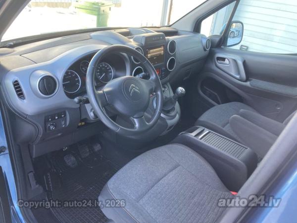 Zils Citroen Berlingo 2016 Tallina, ar dzinēja tilpumu 1.20 L un nobraukumu 187 tūkst. km par 6999 €, foto 8 vietnē AUTOMOTO.COM.LV