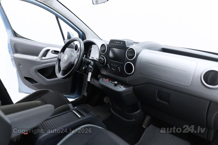Zils Citroen Berlingo 2016 Tallina, ar dzinēja tilpumu 1.60 L un nobraukumu 193 tūkst. km par 7999 €, foto 10 vietnē AUTOMOTO.COM.LV
