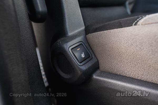Blue Citroen Berlingo 2016 in Tallinn, with an engine capacity of 1.60 L and mileage of 195 thousand km for 7999 €, photo 7 on AUTOMOTO.COM.LV