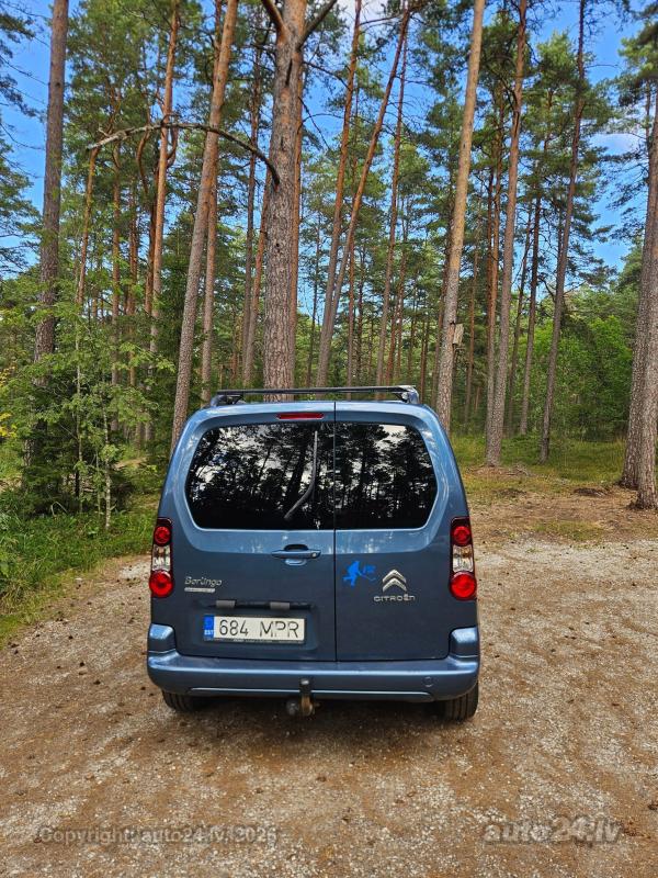Zils Citroen Berlingo 2016 Tallina, ar dzinēja tilpumu 1.60 L un nobraukumu 201 tūkst. km par 5828 €, foto 3 vietnē AUTOMOTO.COM.LV