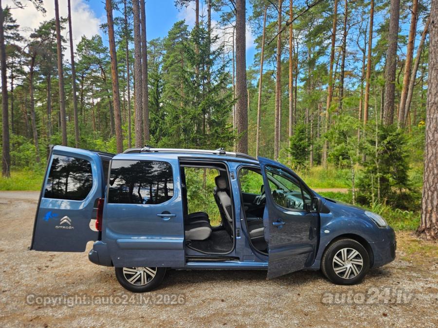 Zils Citroen Berlingo 2016 Tallina, ar dzinēja tilpumu 1.60 L un nobraukumu 201 tūkst. km par 5828 €, foto 7 vietnē AUTOMOTO.COM.LV
