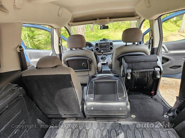 Zils Citroen Berlingo 2016 Tallina, ar dzinēja tilpumu 1.60 L un nobraukumu 201 tūkst. km par 5828 €, foto 8 vietnē AUTOMOTO.COM.LV