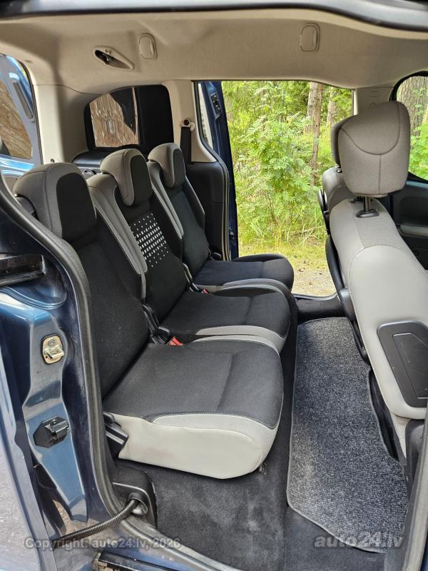 Zils Citroen Berlingo 2016 Tallina, ar dzinēja tilpumu 1.60 L un nobraukumu 201 tūkst. km par 5828 €, foto 10 vietnē AUTOMOTO.COM.LV