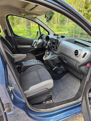 Zils Citroen Berlingo 2016 Tallina, ar dzinēja tilpumu 1.60 L un nobraukumu 201 tūkst. km par 5828 €, foto 12 vietnē AUTOMOTO.COM.LV