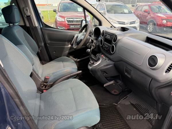 Blue Citroen Berlingo 2016 in Tallinn, with an engine capacity of 1.60 L and mileage of 135 thousand km for 5990 €, photo 8 on AUTOMOTO.COM.LV