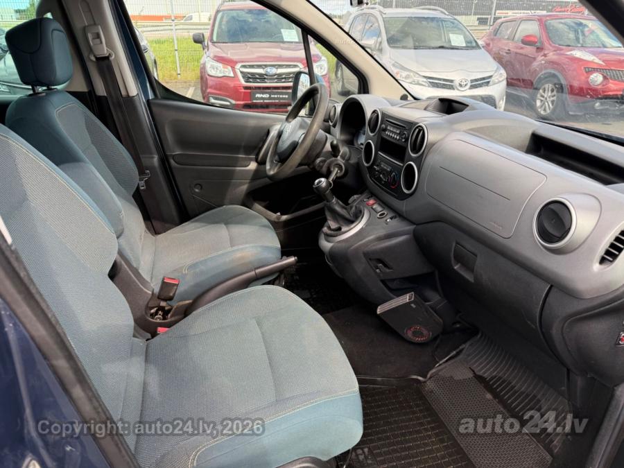 Blue Citroen Berlingo 2016 in Tallinn, with an engine capacity of 1.60 L and mileage of 135 thousand km for 5990 €, photo 8 on AUTOMOTO.COM.LV