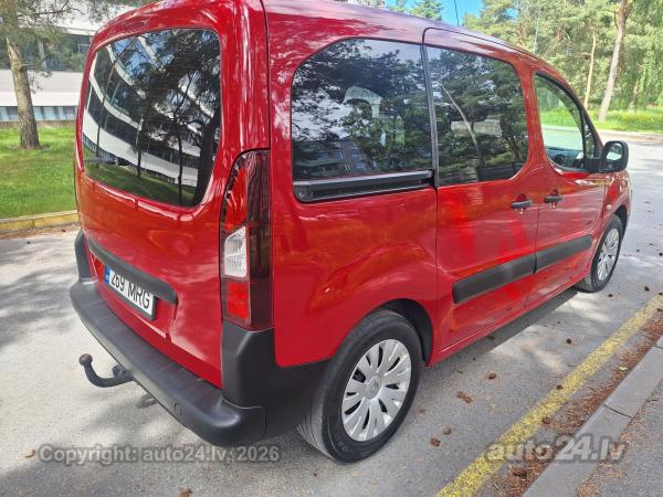 Синий Ситроен Берлинго 2017 в Таллин, объемом двигателя 1.60 л и пробегом 180 тыс. км за 5900 €, фото 3 на AUTOMOTO.COM.LV