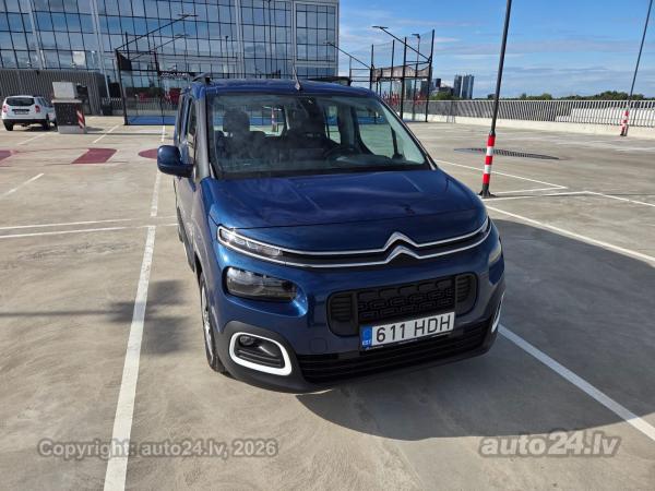 Zils Citroen Berlingo 2019 Tallina, ar dzinēja tilpumu 1.50 L un nobraukumu 150 tūkst. km par 13500 €, foto 1 vietnē AUTOMOTO.COM.LV
