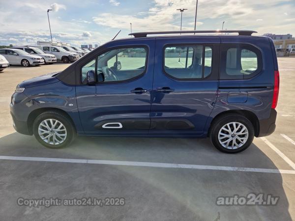 Zils Citroen Berlingo 2019 Tallina, ar dzinēja tilpumu 1.50 L un nobraukumu 150 tūkst. km par 13500 €, foto 4 vietnē AUTOMOTO.COM.LV