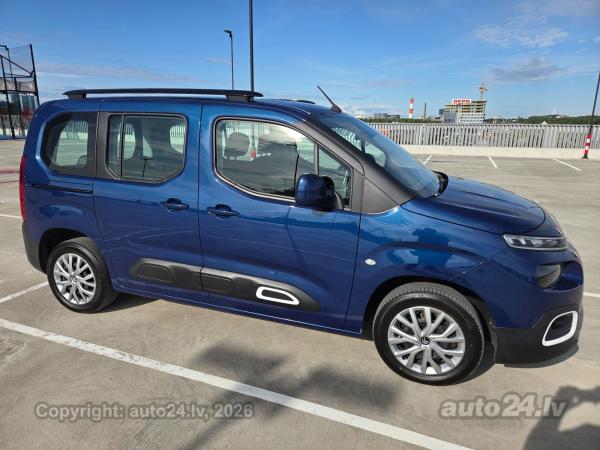 Zils Citroen Berlingo 2019 Tallina, ar dzinēja tilpumu 1.50 L un nobraukumu 150 tūkst. km par 13500 €, foto 7 vietnē AUTOMOTO.COM.LV