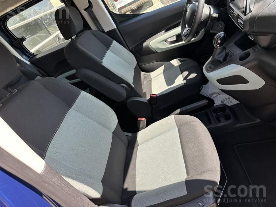Blue Citroen Berlingo 2019 in Riga, with an engine capacity of 1.50 L and mileage of 137 thousand km for 9600 €, photo 9 on AUTOMOTO.COM.LV
