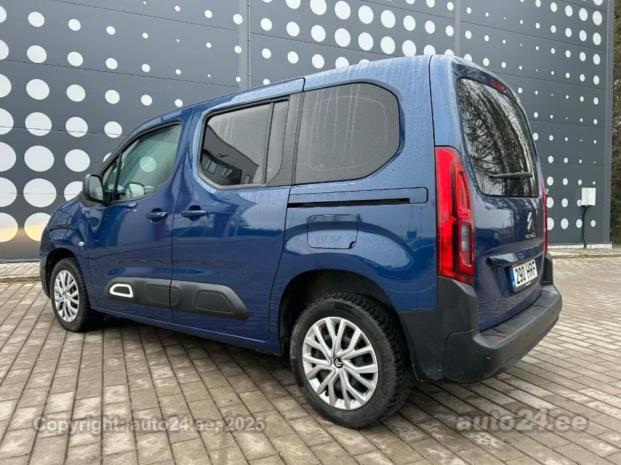 Blue Citroen Berlingo 2020 in Tartu, with an engine capacity of 1.50 L and mileage of 236 thousand km for 9990 €, photo 4 on AUTOMOTO.COM.LV