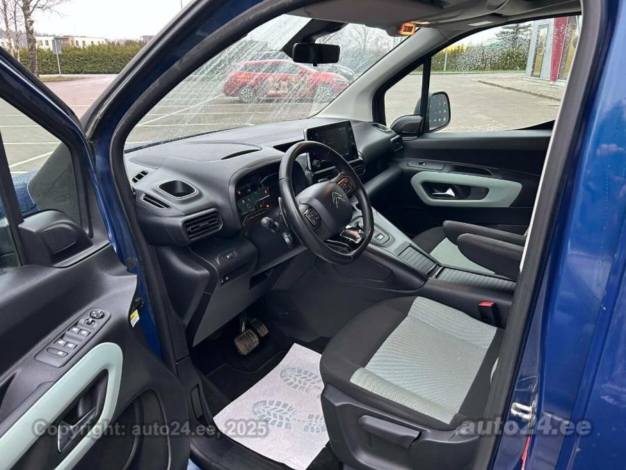 Blue Citroen Berlingo 2020 in Tartu, with an engine capacity of 1.50 L and mileage of 236 thousand km for 9990 €, photo 8 on AUTOMOTO.COM.LV