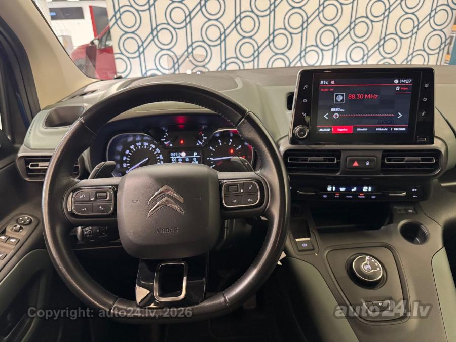 Zils Citroen Berlingo 2020 Tallina, ar dzinēja tilpumu 1.20 L un nobraukumu 120 tūkst. km par 14900 €, foto 10 vietnē AUTOMOTO.COM.LV