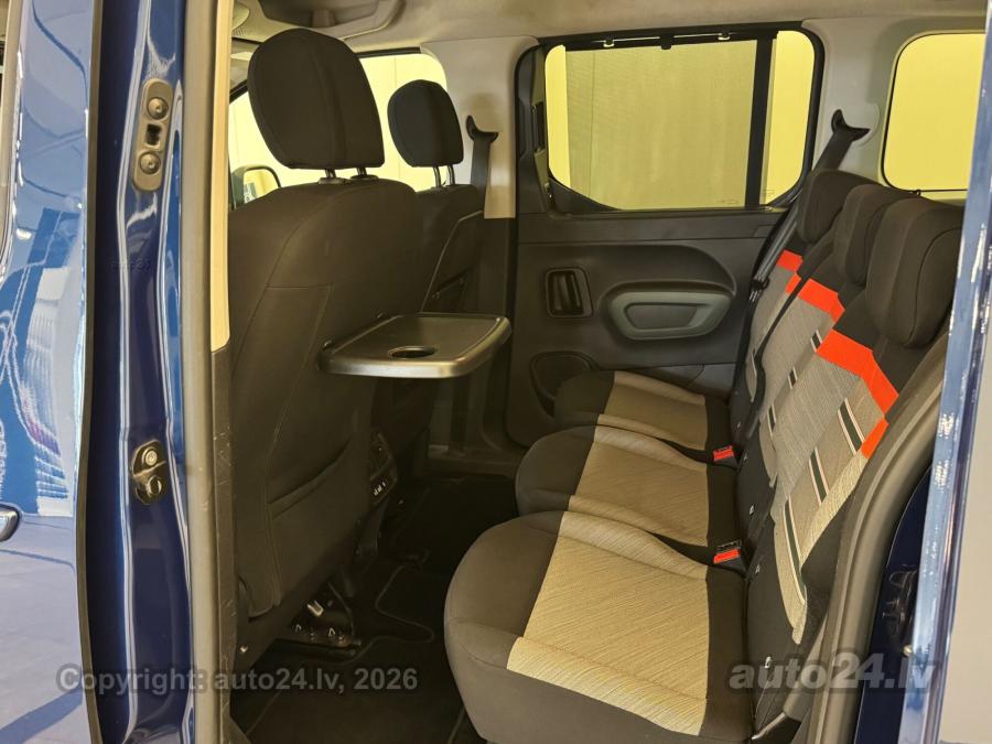 Zils Citroen Berlingo 2020 Tallina, ar dzinēja tilpumu 1.20 L un nobraukumu 120 tūkst. km par 14900 €, foto 11 vietnē AUTOMOTO.COM.LV