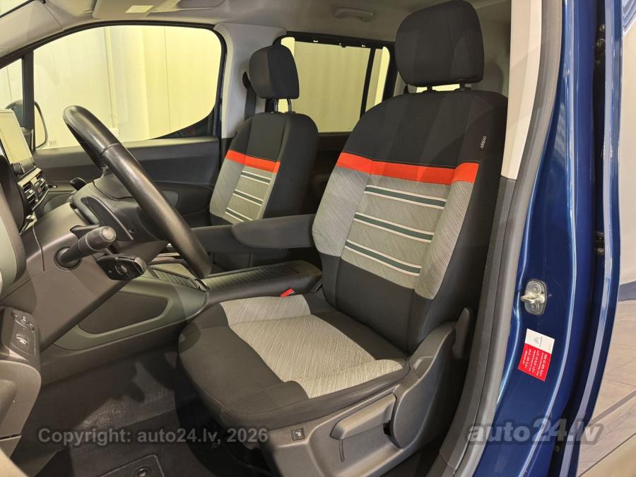 Zils Citroen Berlingo 2020 Tallina, ar dzinēja tilpumu 1.20 L un nobraukumu 120 tūkst. km par 14900 €, foto 13 vietnē AUTOMOTO.COM.LV