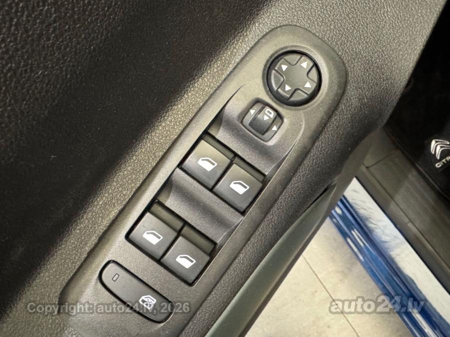 Zils Citroen Berlingo 2020 Tallina, ar dzinēja tilpumu 1.20 L un nobraukumu 120 tūkst. km par 14900 €, foto 14 vietnē AUTOMOTO.COM.LV