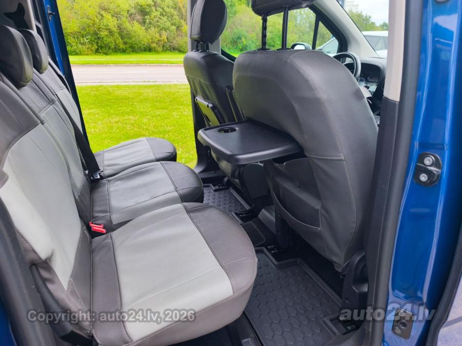 Zils Citroen Berlingo 2022 Pērnava, ar dzinēja tilpumu 1.50 L un nobraukumu 128 tūkst. km par 16900 €, foto 9 vietnē AUTOMOTO.COM.LV