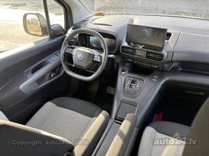 Zils Citroen Berlingo 2024 Rakvere, ar dzinēja tilpumu 1.50 L un nobraukumu 21 tūkst. km par 28790 €, foto 2 vietnē AUTOMOTO.COM.LV