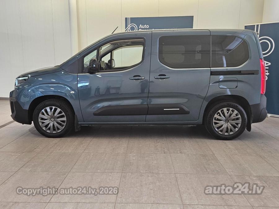 Zils Citroen Berlingo 2024 Tallina, ar dzinēja tilpumu 1.50 L un nobraukumu 20 tūkst. km par 21900 €, foto 4 vietnē AUTOMOTO.COM.LV