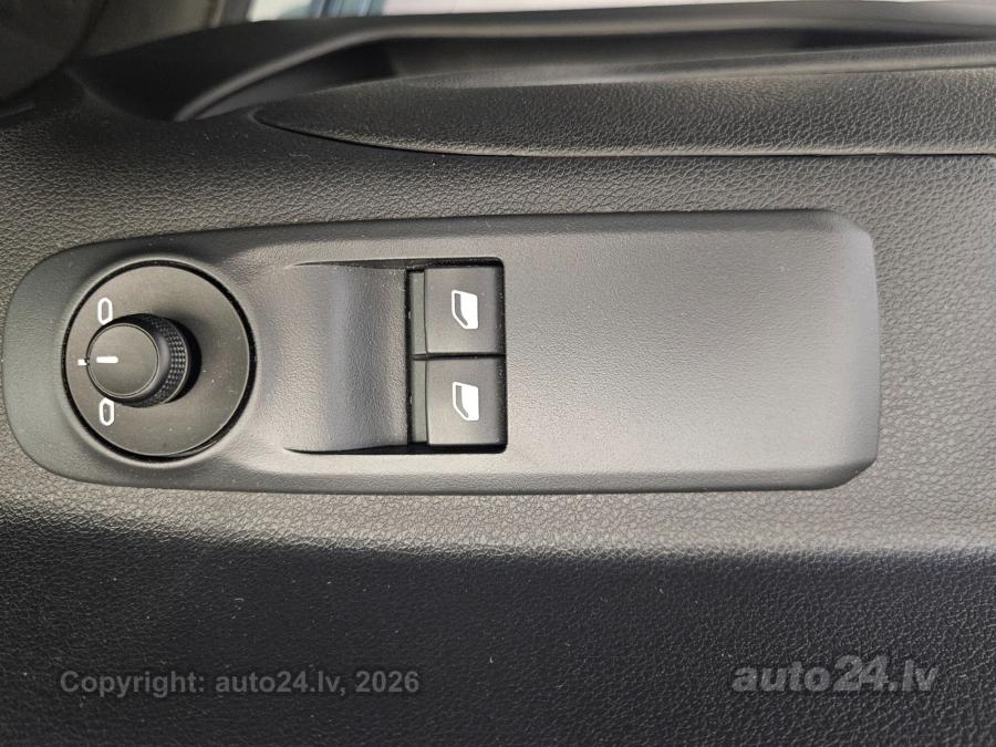 Zils Citroen Berlingo 2024 Tallina, ar dzinēja tilpumu 1.50 L un nobraukumu 20 tūkst. km par 21900 €, foto 11 vietnē AUTOMOTO.COM.LV